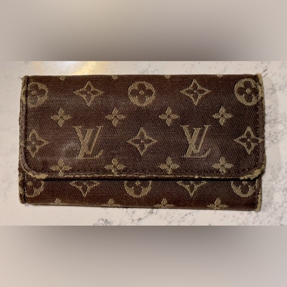 Louis Vuitton | Accessories | Louis Vuitton Monogram Lin Keyholder ...